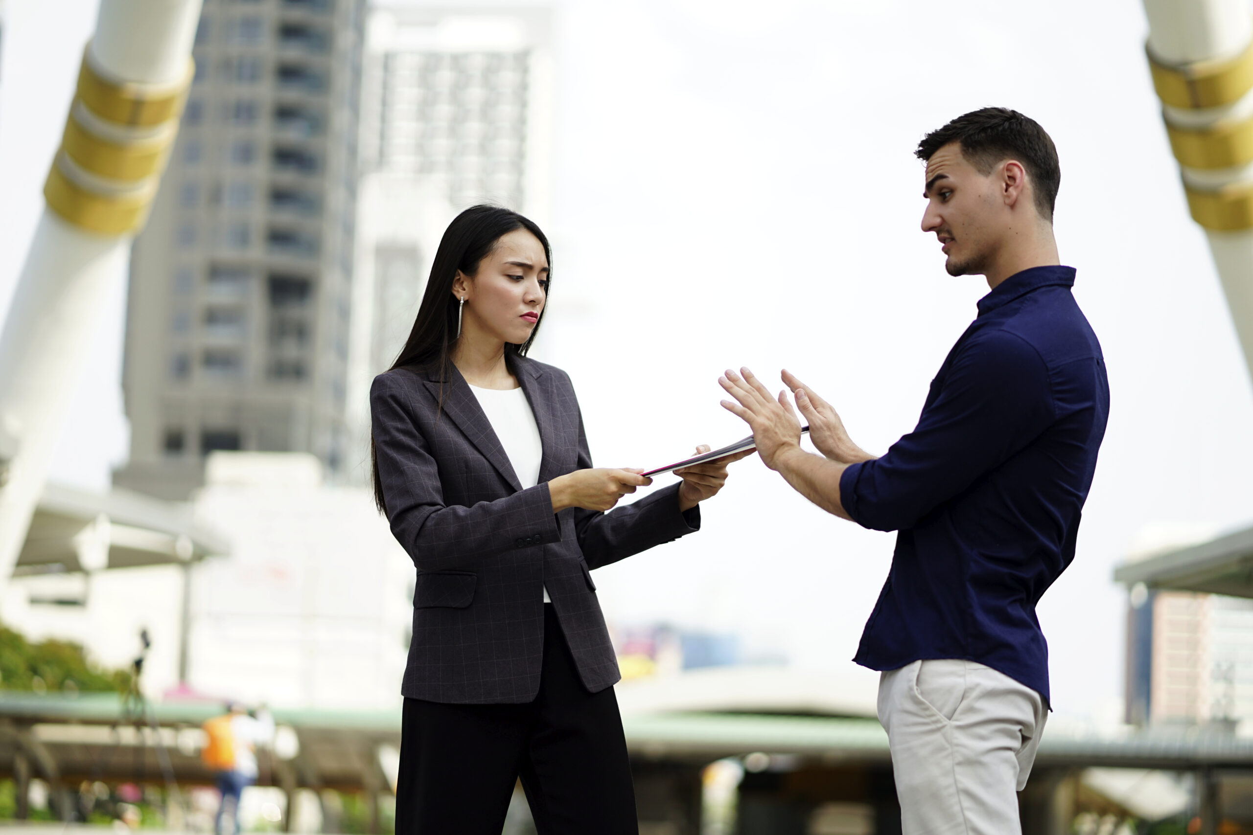 Persuasive vs Pushy: What’s the Difference in Direct Sales